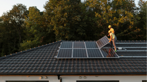 Guía sobre Inclinación y Orientación de placas solares | Repsol